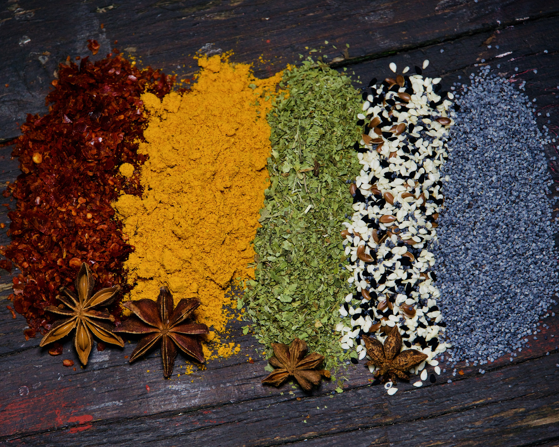 Secretele gustului autentic: Descopera cele 5 mixuri de condimente ...